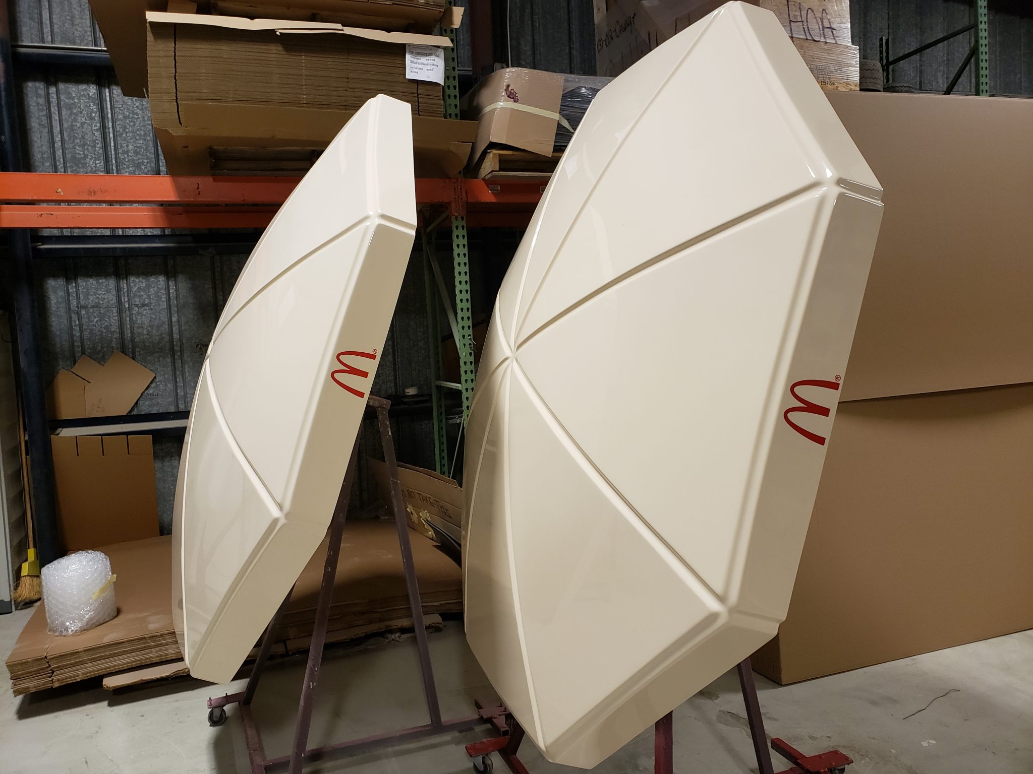 6′ Octagonal Umbrella With Valance in Bone White For McDonald’s | STM ...