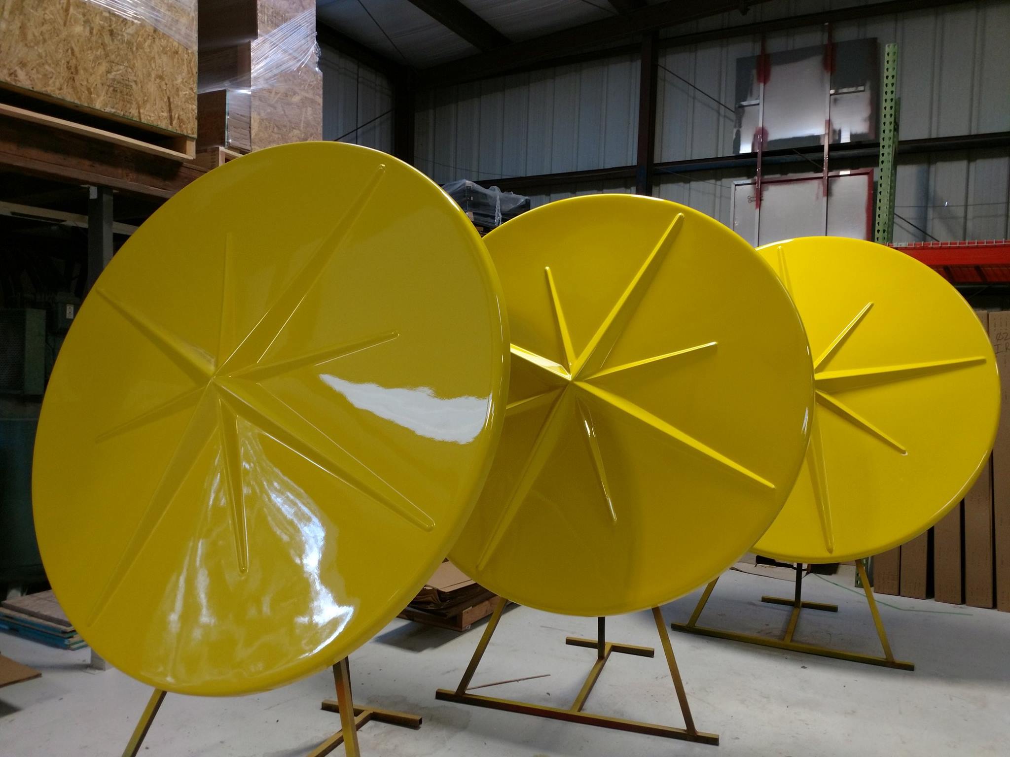 6′ Round Starburst Umbrellas in Clark Signal Yellow | STM Industries