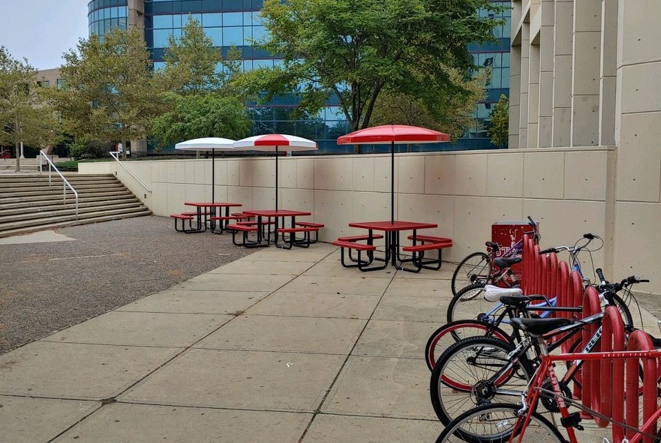 Outdoor Tables Umbrellas for Colleges & Schools | STM Industries